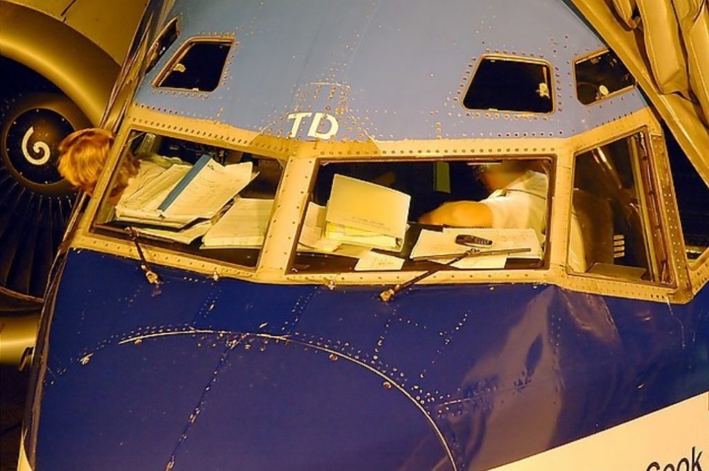 737 BTD cockpit paperless